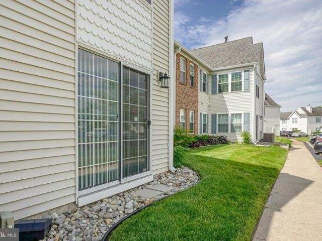 condo with 2 bedroom, Mount Laurel NJ ES105155726