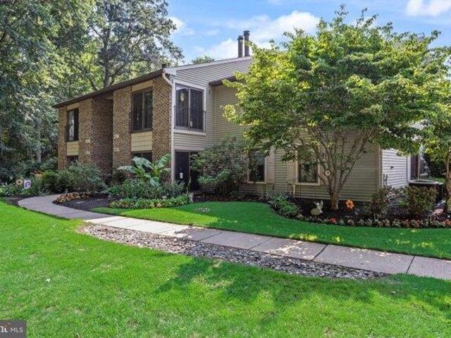 condo with 2 bedroom, Mount Laurel NJ ES105157768