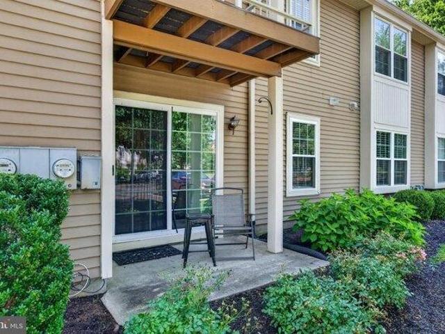 condo with 2 bedroom, Mount Laurel NJ ES105157233