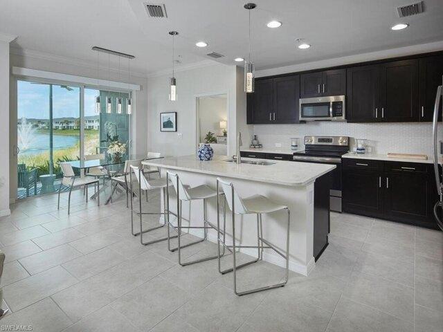 condo with 2 bedroom, Naples FL DS92527613