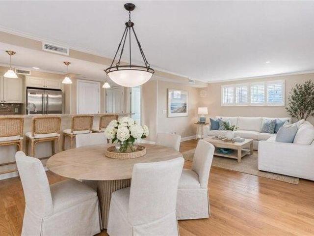 condo with 2 bedroom, Narragansett RI DS102255749