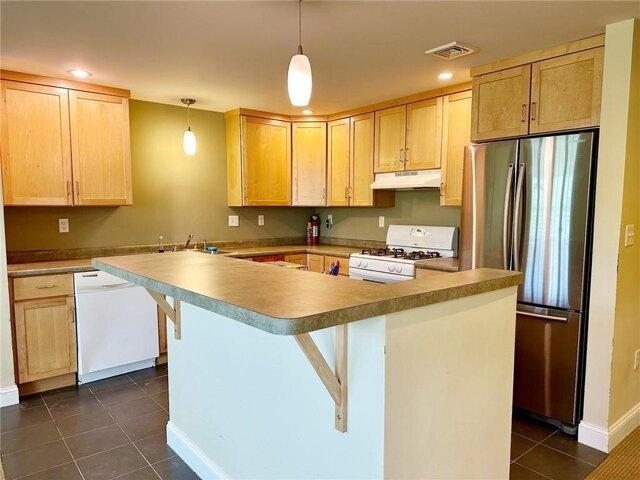 condo with 2 bedroom, Narragansett RI DS104150870