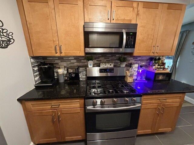 condo with 2 bedroom, Nashua NH DS102633489