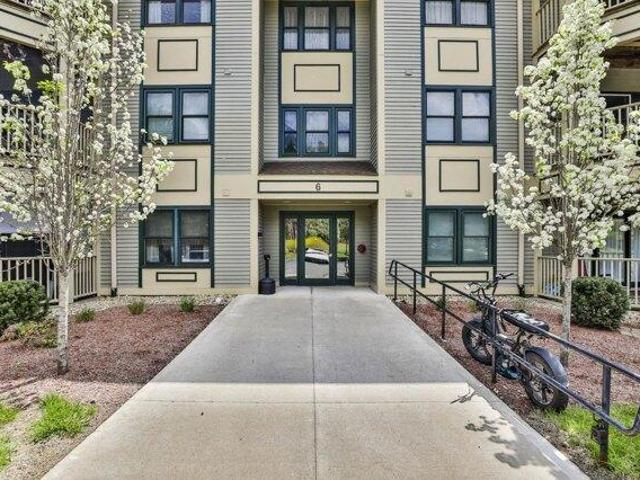 condo with 2 bedroom, Nashua NH ES102824590