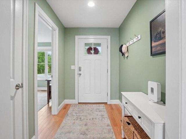 condo with 2 bedroom, Nashua NH ES104852940