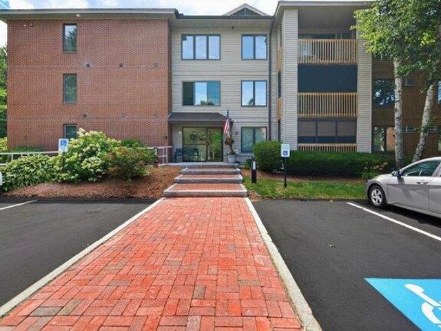 condo with 2 bedroom, Nashua NH ES104232640