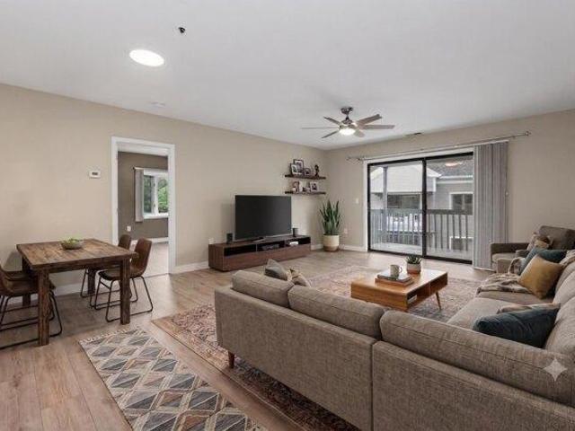 condo with 2 bedroom, Nashua NH ES105080947
