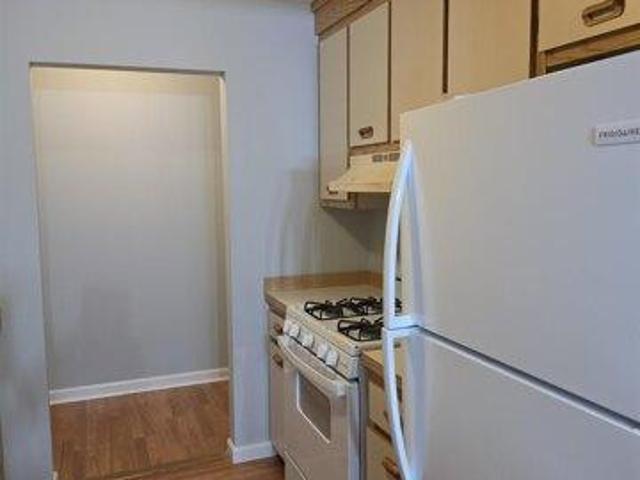 condo with 2 bedroom, Nashua NH ES105092346