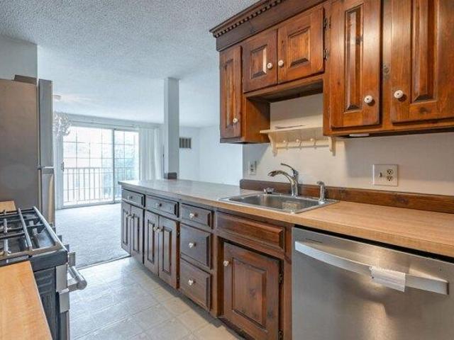 condo with 2 bedroom, Nashua NH ES105094577