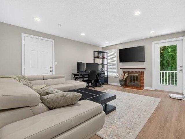 condo with 2 bedroom, Natick MA DS104007845