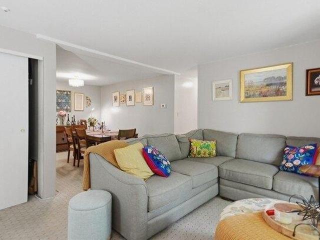 condo with 2 bedroom, Natick MA ES103930112