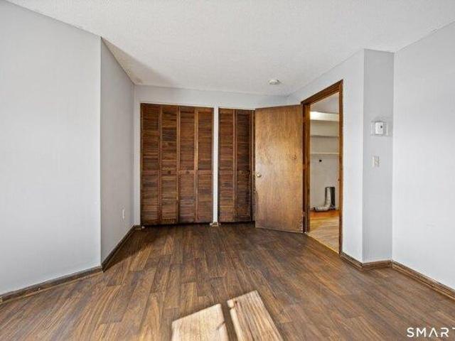 condo with 2 bedroom, Naugatuck CT DS102064486