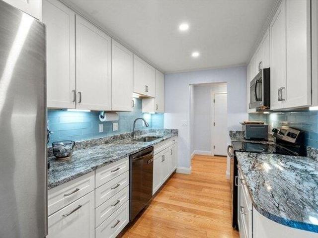 condo with 2 bedroom, Needham MA ES105082971