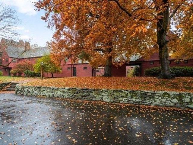 condo with 2 bedroom, Newton MA DLS102762417