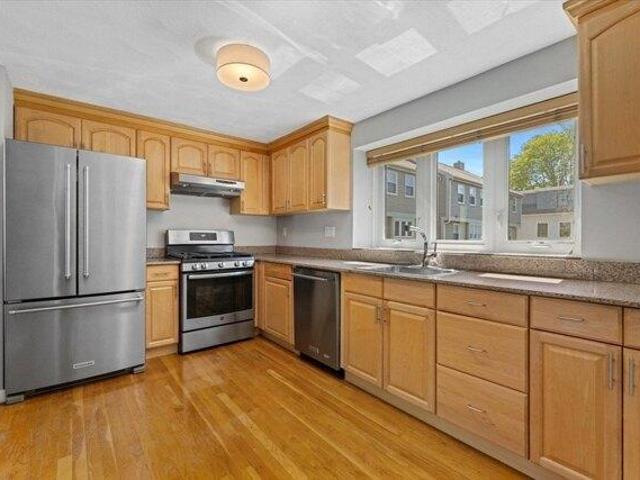 condo with 2 bedroom, Newton MA DS102218550