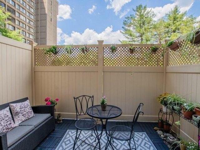 condo with 2 bedroom, Newton MA DS103494210