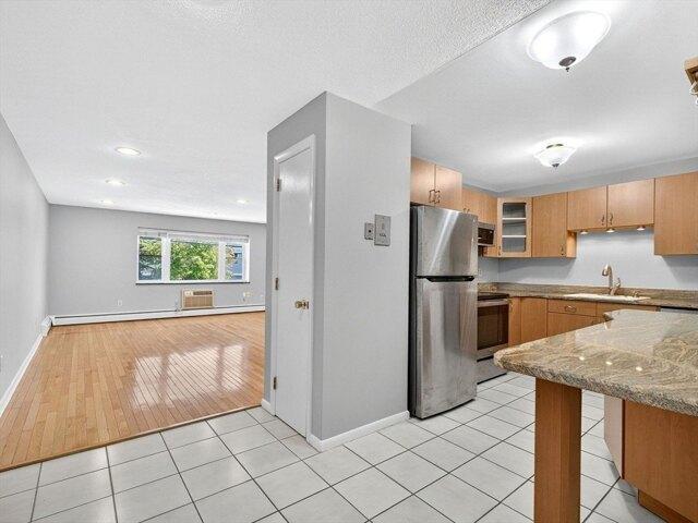 condo with 2 bedroom, Newton MA DS103070043