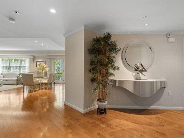 condo with 2 bedroom, Newton MA DS104477395