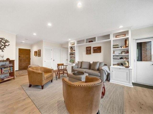 condo with 2 bedroom, Newton MA ES103432065