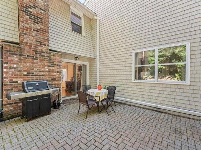 condo with 2 bedroom, Newton MA ES103442121