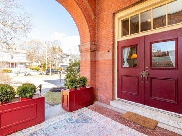 condo with 2 bedroom, Newton MA ES103444543