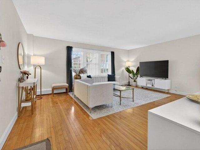 condo with 2 bedroom, Newton MA ES103102317