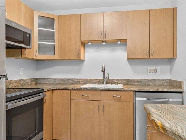 condo with 2 bedroom, Newton MA ES104650227