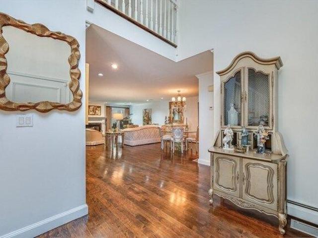condo with 2 bedroom, Newton MA ES104760527