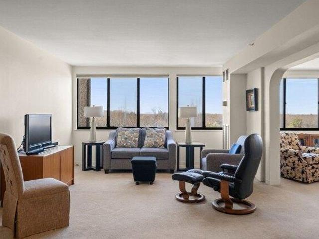 condo with 2 bedroom, Newton MA ES104809522