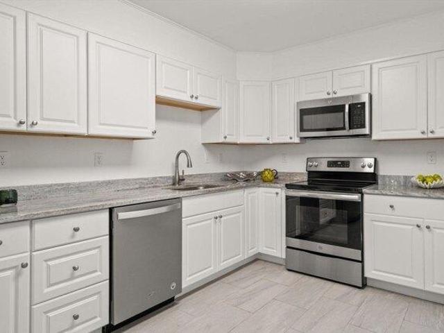 condo with 2 bedroom, Newton MA ES104811132