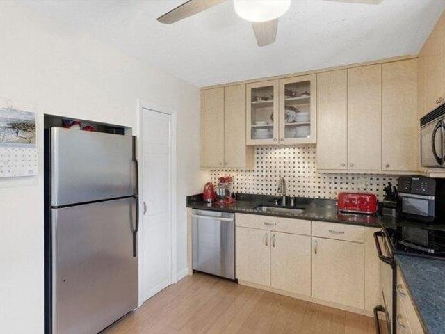 condo with 2 bedroom, Newton MA ES105106009