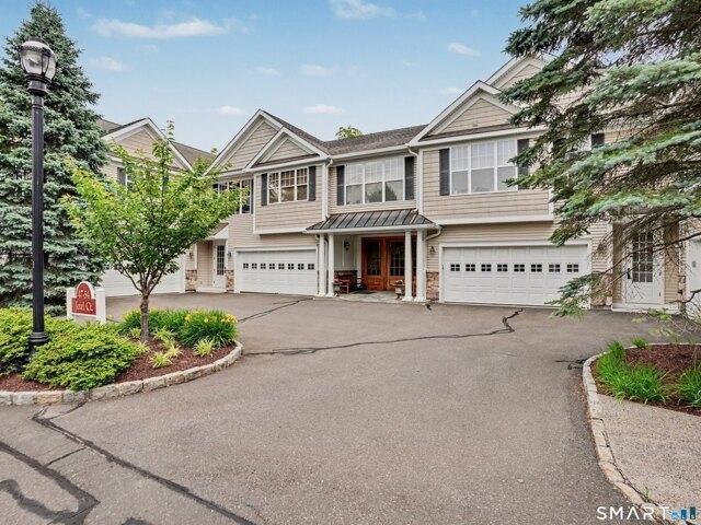 condo with 2 bedroom, Newtown CT DS104151283