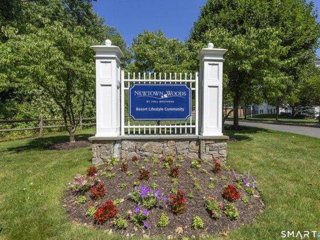 condo with 2 bedroom, Newtown CT DS104189267