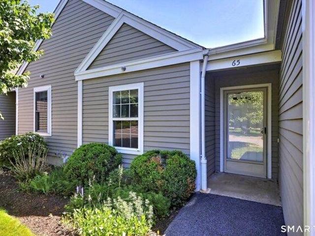 condo with 2 bedroom, Newtown CT ES104112836