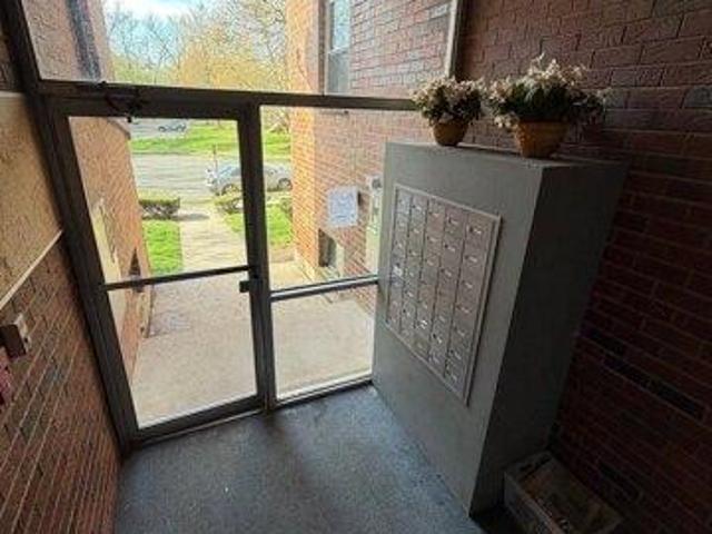condo with 2 bedroom, New Britain CT DS101999112