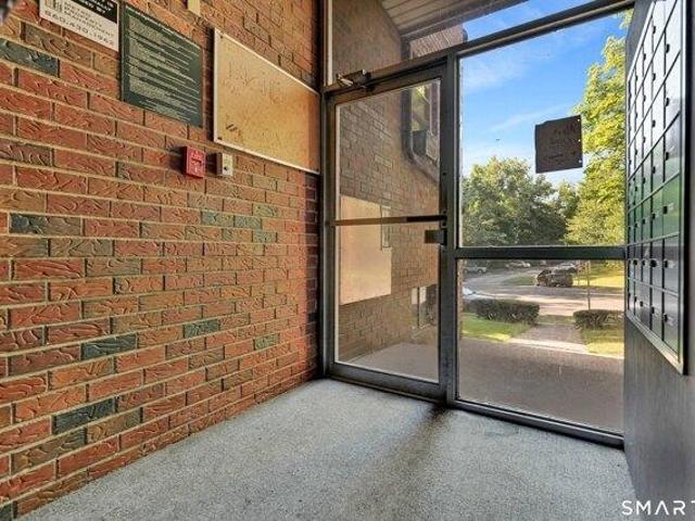 condo with 2 bedroom, New Britain CT DS104112731