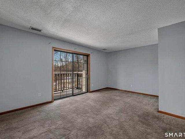 condo with 2 bedroom, New Britain CT ES102824167