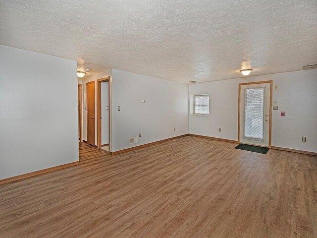 condo with 2 bedroom, New Kensington PA ES104899365