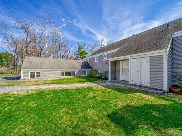 condo with 2 bedroom, New London NH ES104834280