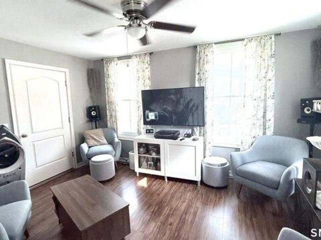 condo with 2 bedroom, New London CT ES104540710