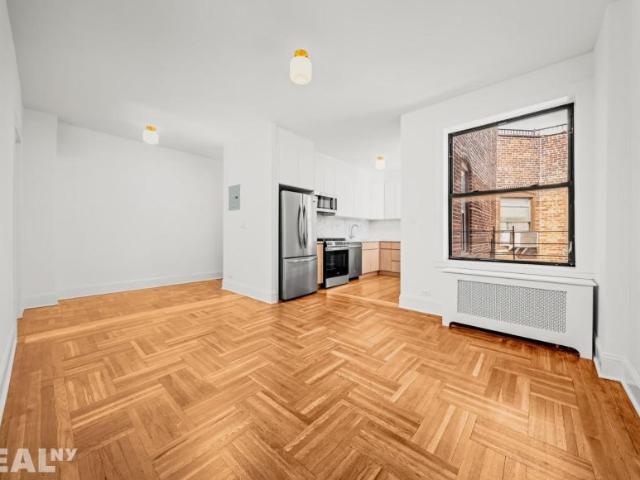 condo with 2 bedroom, New York NY DLS99819626