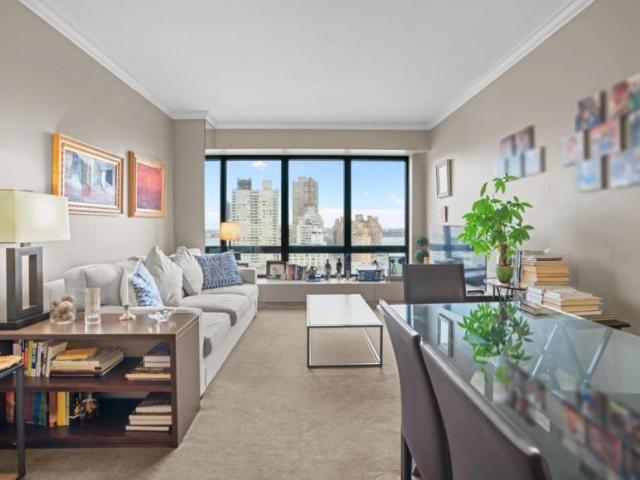 condo with 2 bedroom, New York NY DS98810574