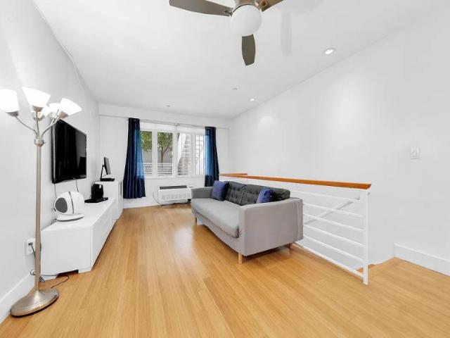 condo with 2 bedroom, New York NY ES101786276