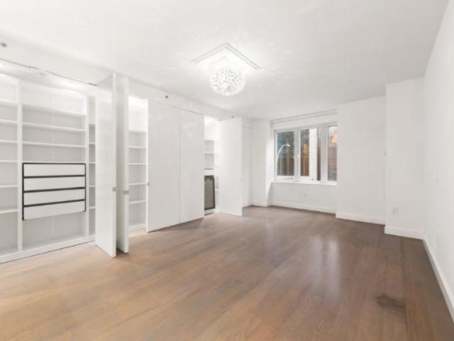 condo with 2 bedroom, New York NY ES103573077