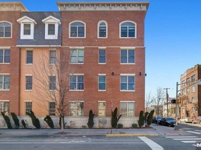 condo with 2 bedroom, Newark NJ DS102256501