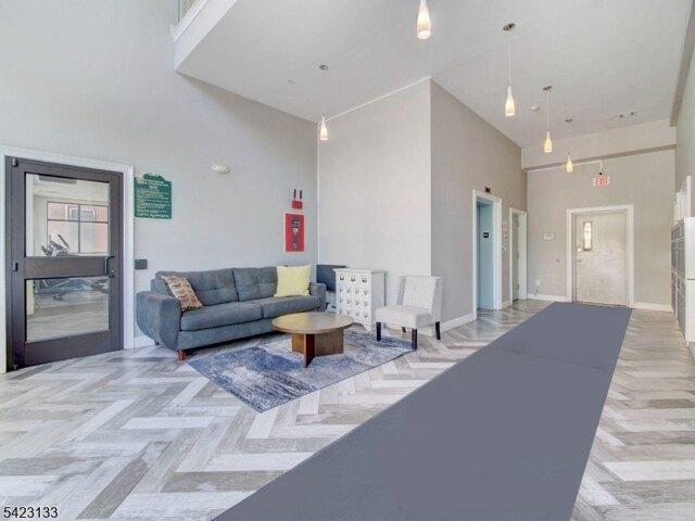 condo with 2 bedroom, Newark NJ DS104330006