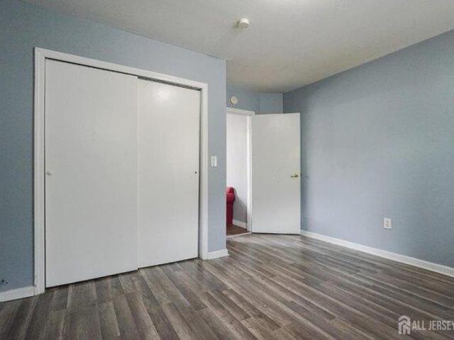 condo with 2 bedroom, Newark NJ ES105174567