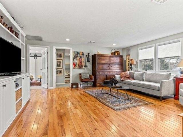 condo with 2 bedroom, Newburyport MA ES103162156