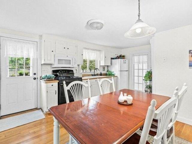 condo with 2 bedroom, Newburyport MA ES105232739