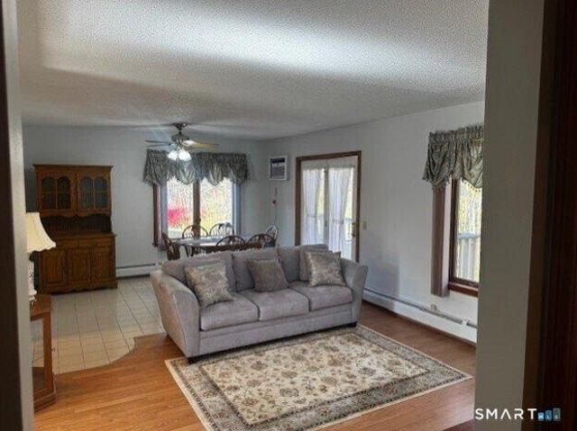 condo with 2 bedroom, Newington CT DLS101999301